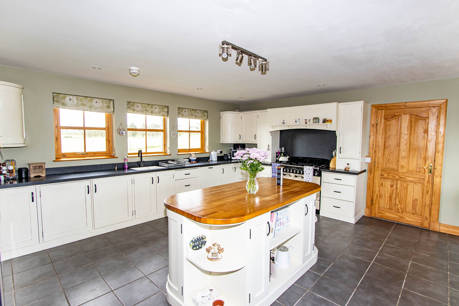 Watten, Wick, Highland. KW1 5XJ - Yvonne Fitzgerald Properties